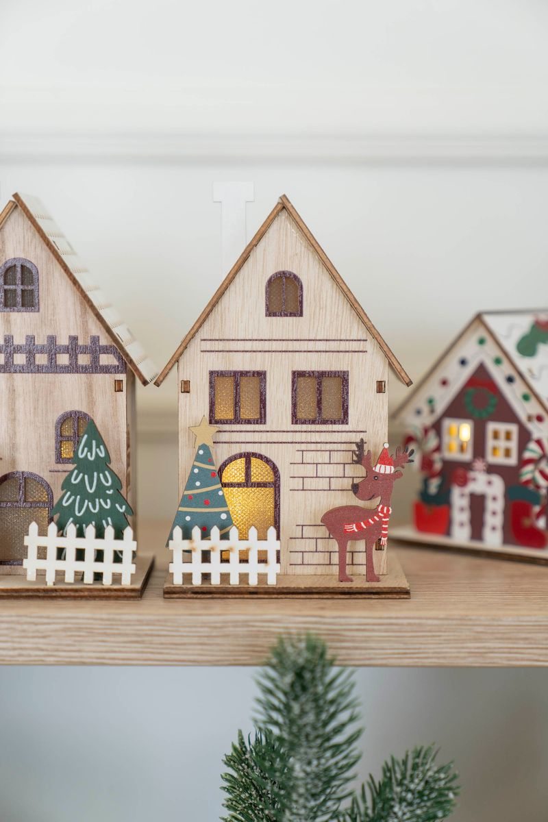 Trähus - Hus 15cm m/Ren - Designhandel.se